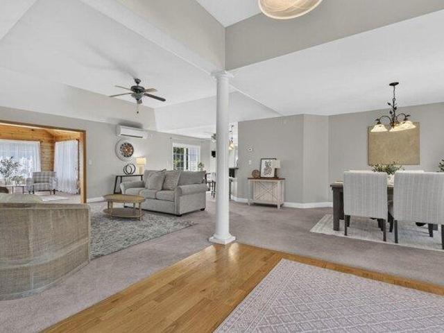 house with 4 bedroom, Hooksett NH DS104236333