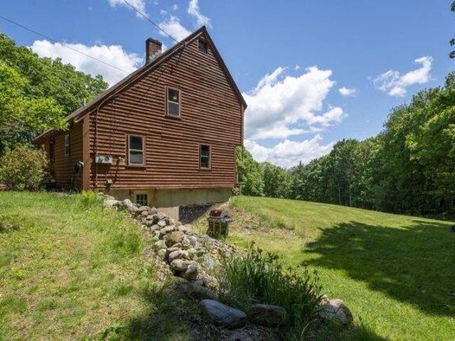 house with 4 bedroom, Hooksett NH ES103125573
