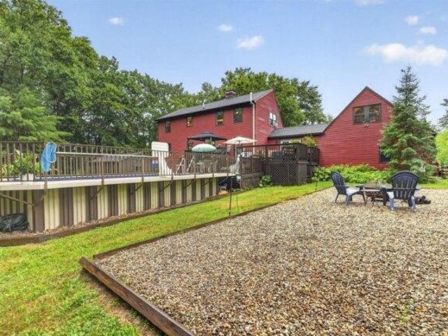 house with 4 bedroom, Hooksett NH ES105106667