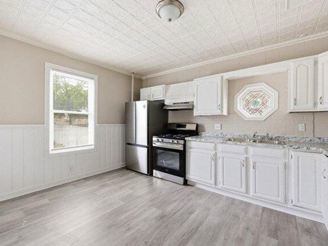 house with 4 bedroom, Holyoke MA DS104116995