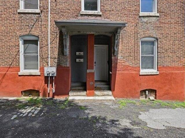 house with 4 bedroom, Holyoke MA DS104376379