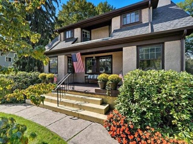 house with 4 bedroom, Holyoke MA DS102707896