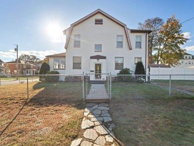 house with 4 bedroom, Holyoke MA DS102922717