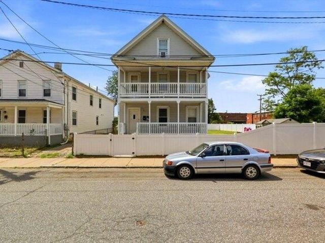 house with 4 bedroom, Holyoke MA DS102922813