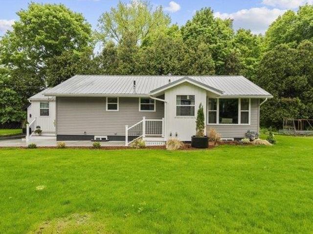 house with 4 bedroom, Holyoke MA ES104265270