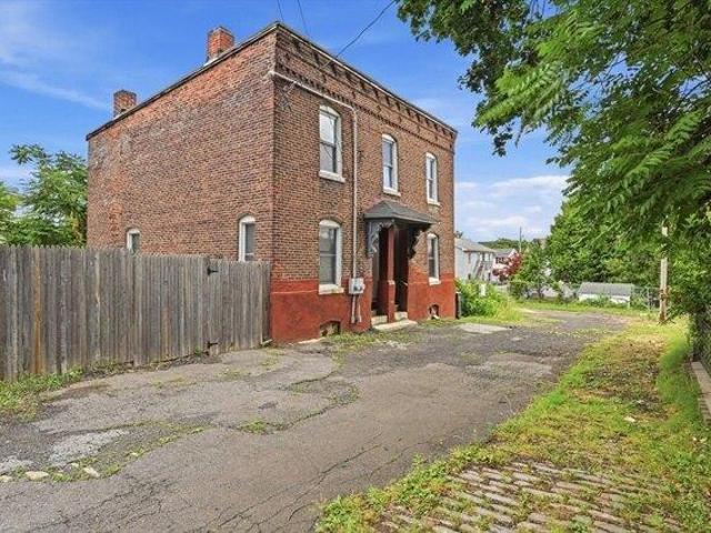 house with 4 bedroom, Holyoke MA ES104809857