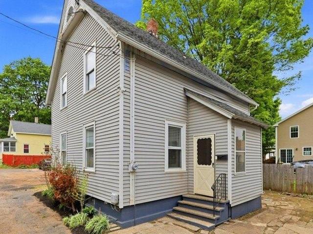 house with 4 bedroom, Holyoke MA ES104849781