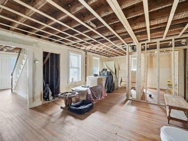 house with 4 bedroom, Holyoke MA ES103097588