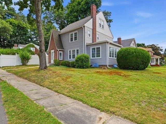 house with 4 bedroom, Holyoke MA ES103666340