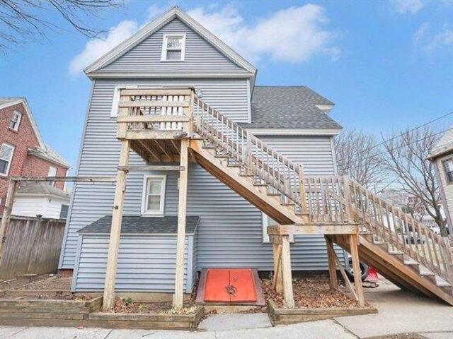 house with 4 bedroom, Holyoke MA ES103662869