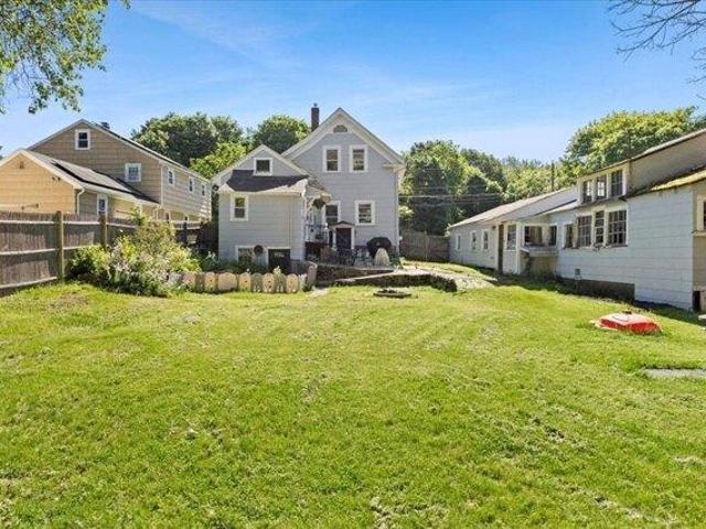 house with 4 bedroom, Holbrook MA ES103885185