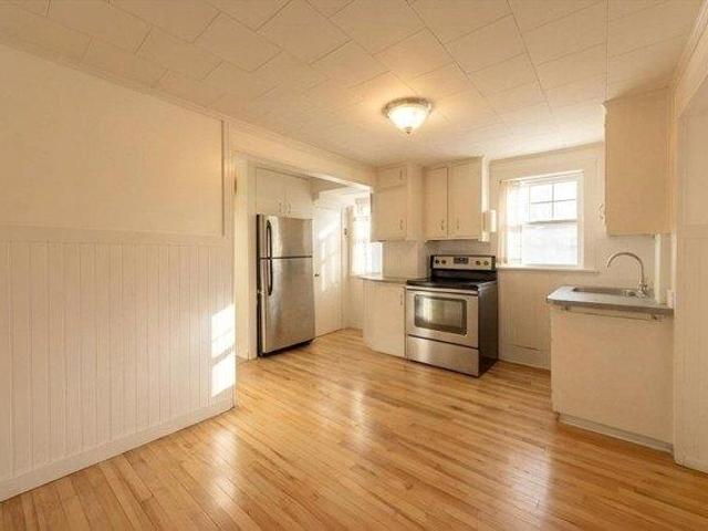 house with 4 bedroom, Holbrook MA ES104849747