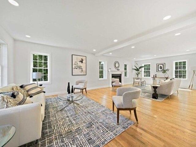 house with 4 bedroom, Holbrook MA ES104833486