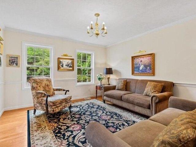 house with 4 bedroom, Holbrook MA ES105082284
