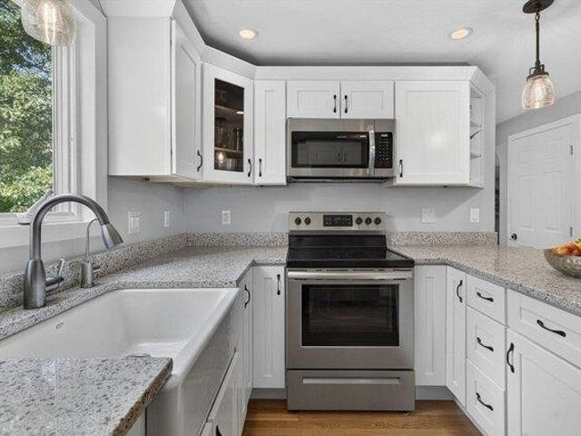 house with 4 bedroom, Holbrook MA ES105140846