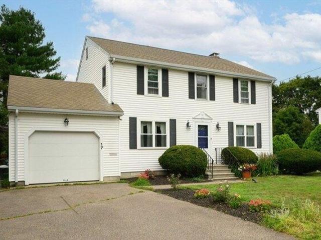 house with 4 bedroom, Holbrook MA ES105229636