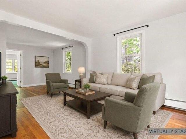 house with 4 bedroom, Holden MA ES104445158