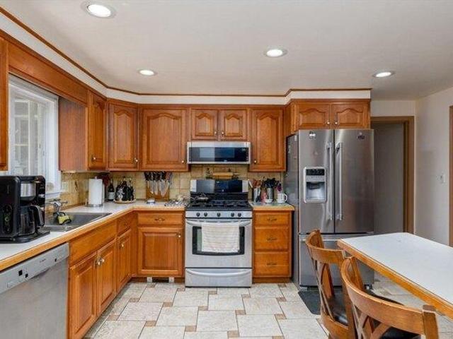 house with 4 bedroom, Holden MA ES105123457
