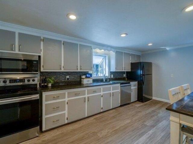 house with 4 bedroom, Holland MA ES104375613