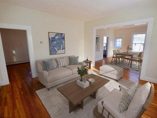 house with 4 bedroom, Holliston MA DLS102444828