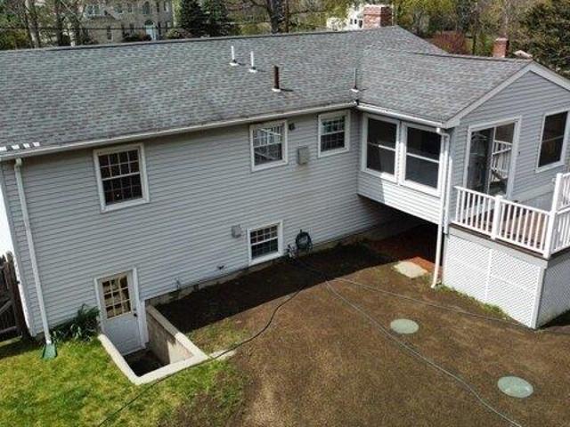 house with 4 bedroom, Holliston MA DLS102477943