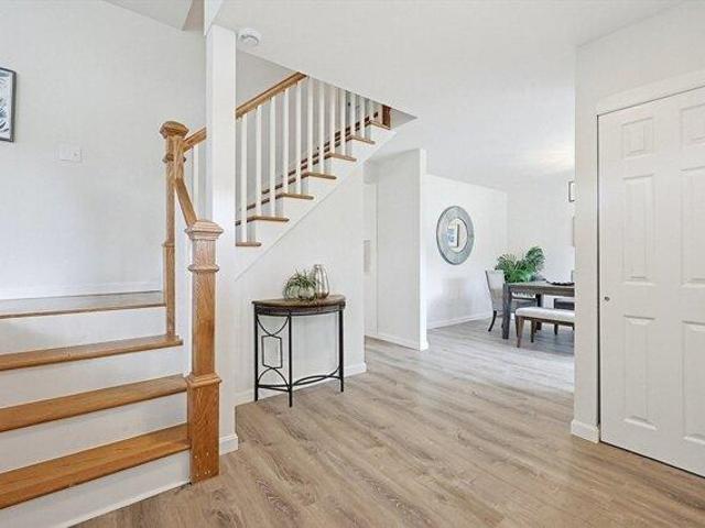 house with 4 bedroom, Holliston MA DLS102480123
