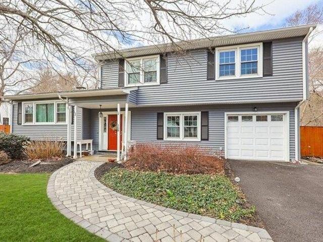 house with 4 bedroom, Holliston MA DLS102922579