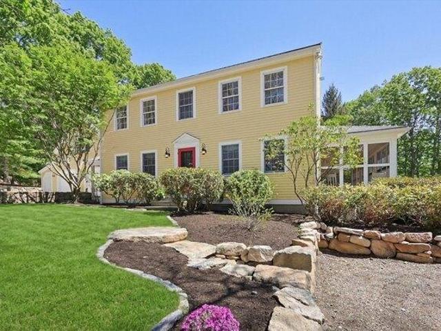house with 4 bedroom, Holliston MA DS102212237