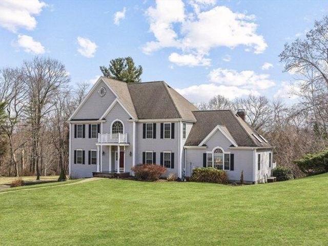house with 4 bedroom, Holliston MA DS102254641