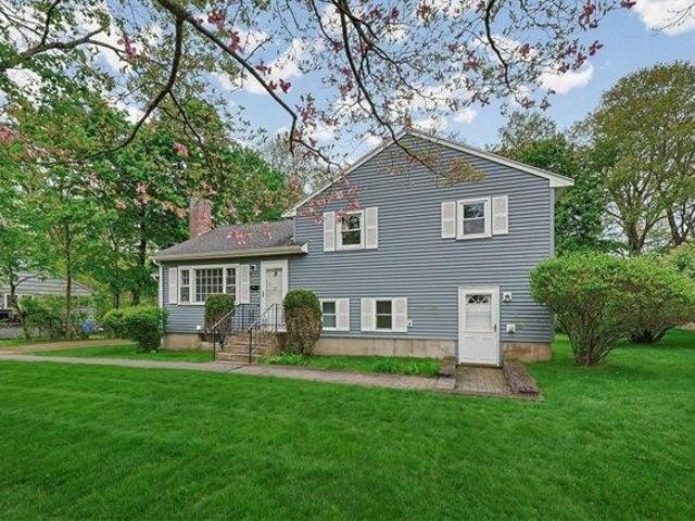 house with 4 bedroom, Holliston MA DS103125163