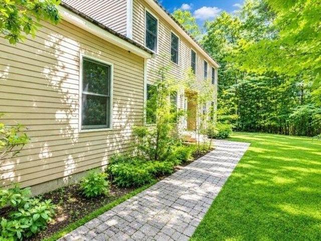 house with 4 bedroom, Holliston MA DS104152504