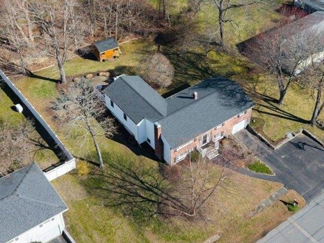 house with 4 bedroom, Holliston MA ES102922718