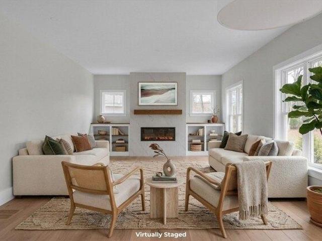 house with 4 bedroom, Holliston MA ES102961874
