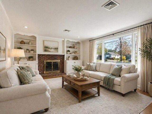 house with 4 bedroom, Holliston MA ES103019973