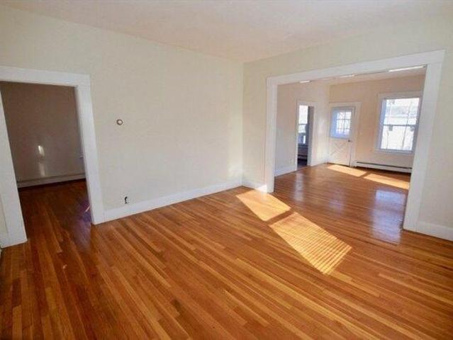 house with 4 bedroom, Holliston MA ES103069920
