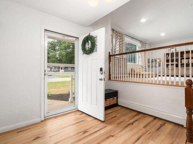 house with 4 bedroom, Holliston MA ES104790848