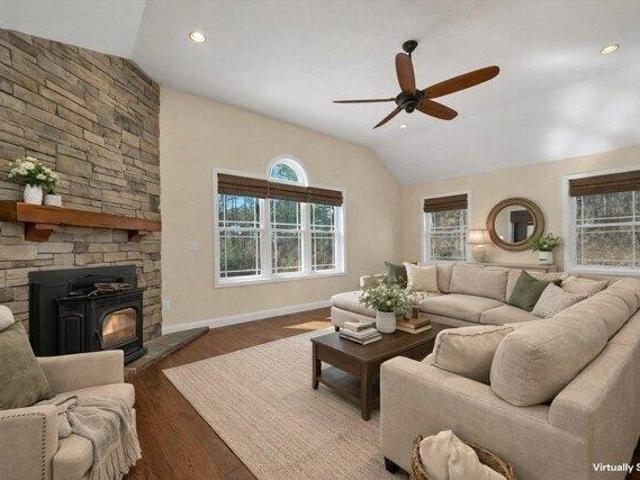 house with 4 bedroom, Hollis NH DS104044434