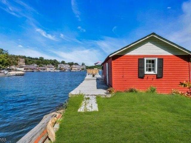 house with 4 bedroom, Hopatcong NJ ES105691976