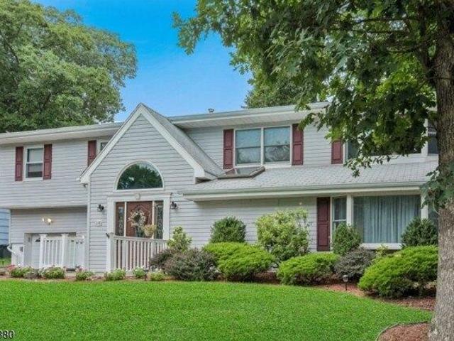 house with 4 bedroom, Hopatcong NJ ES105233953