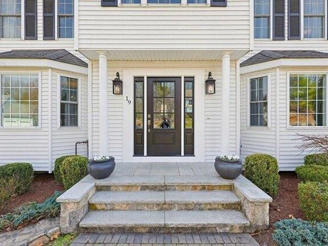 house with 4 bedroom, Hopedale MA ES103101352
