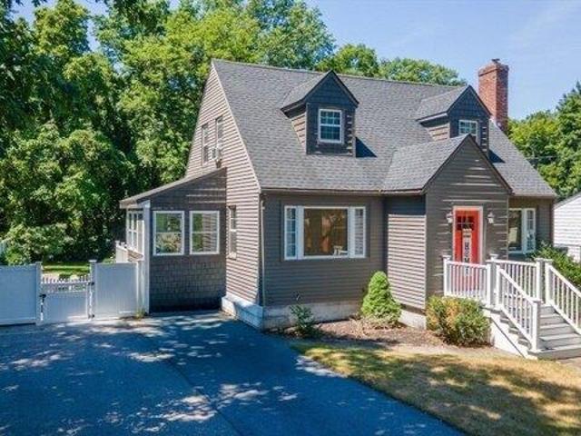 house with 4 bedroom, Hopedale MA ES104329425