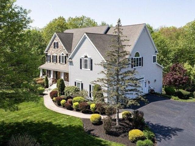 house with 4 bedroom, Hopkinton MA DLS102762495
