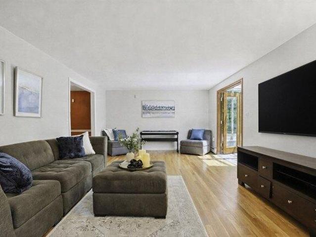 house with 4 bedroom, Hopkinton MA DS102825441