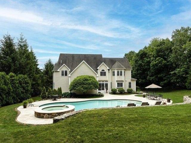 house with 4 bedroom, Hopkinton MA DS104445115