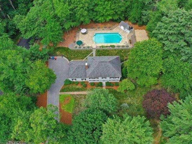 house with 4 bedroom, Hopkinton MA DS104191655