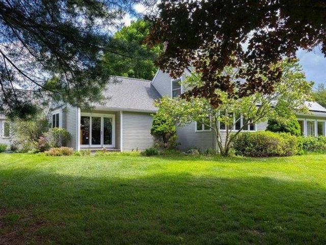 house with 4 bedroom, Hopkinton NH ES103929866