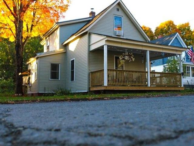 house with 4 bedroom, Houlton ME DS104153702