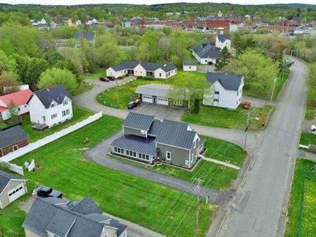 house with 4 bedroom, Houlton ME ES103888533