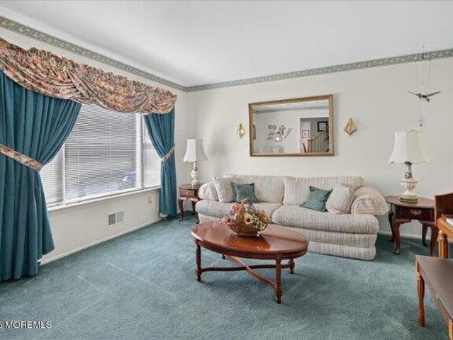 house with 4 bedroom, Howell NJ ES105175387