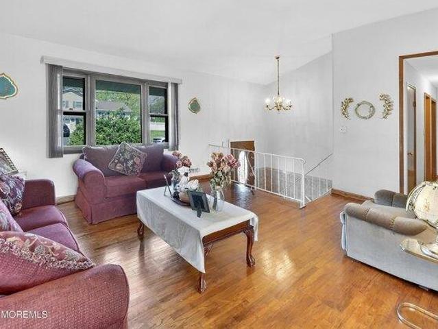 house with 4 bedroom, Howell NJ ES105192795